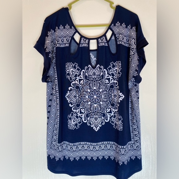 Source Unknown | Tops | Womens Top No Tags At All Pretty Cut Outs Like ...